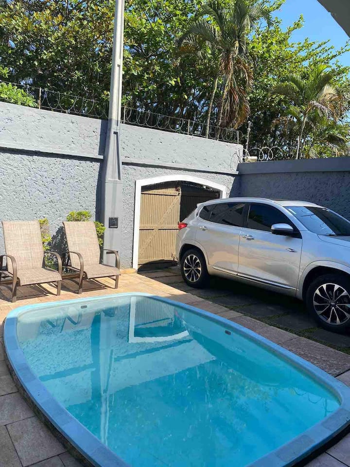 Bela Casa A Uma Quadra Da Praia E Do Shopping - 산투스