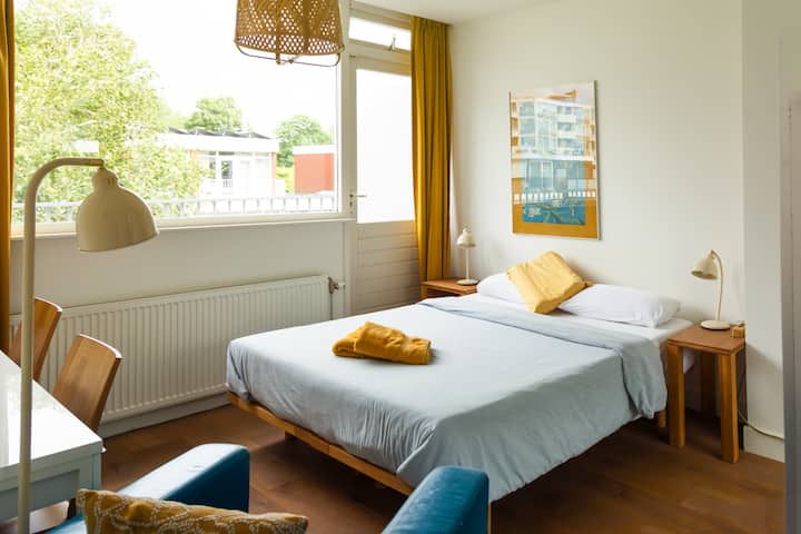 Bright Room With Balcony (Organic Bed Coco-mat) - Amsterdam