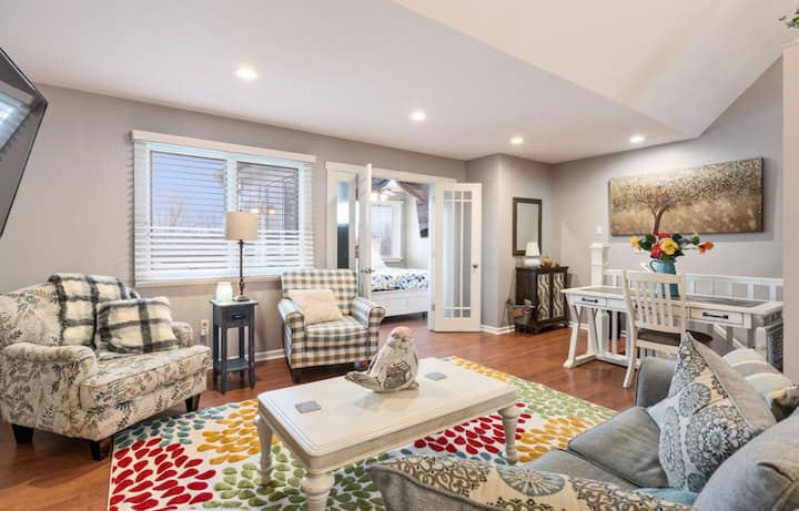 The Carriage House At 5020 Meadowbrook Ln - Flushing, MI