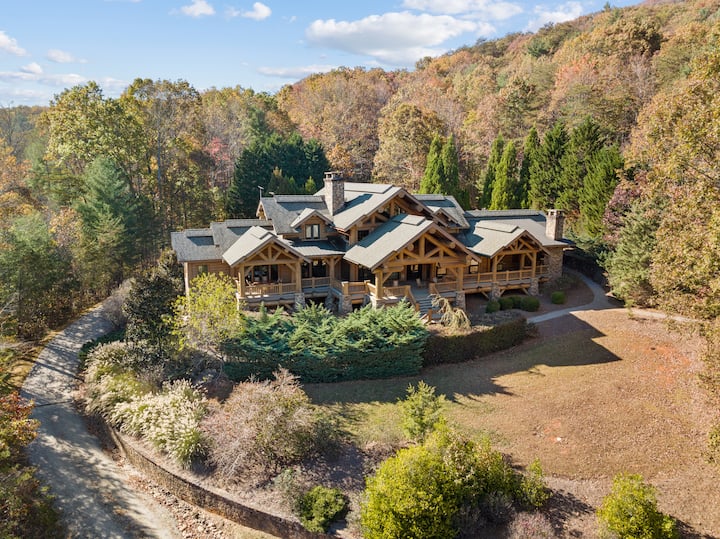 Bear Paw - Luxurious Lodge - Vogel State Park, Blairsville