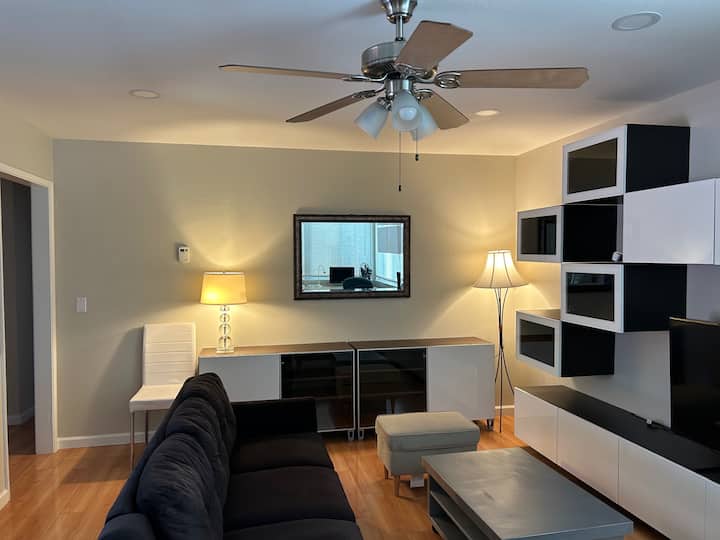 Pet Friendly 2br Near El Camino Hospital - Palo Alto, CA