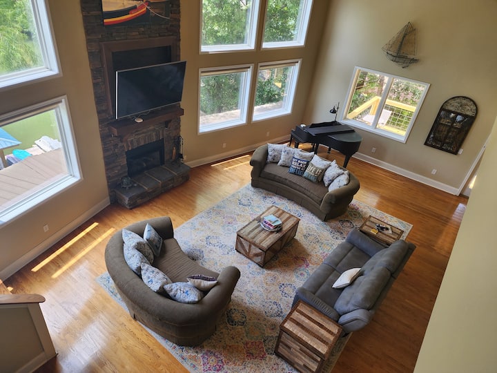 Lake Martin Paradise Only 30 Miles From Auburn - Lake Martin, AL