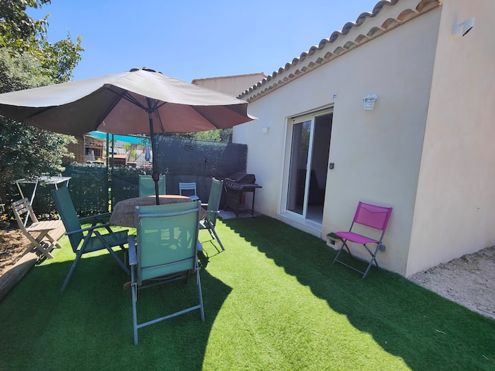 T2 Climatisé, Jardin Au Calme - Le Lavandou