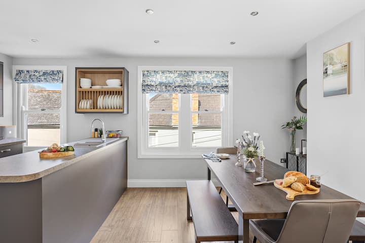 Starboard, Central Fowey Sun Deck With River Views - Fowey