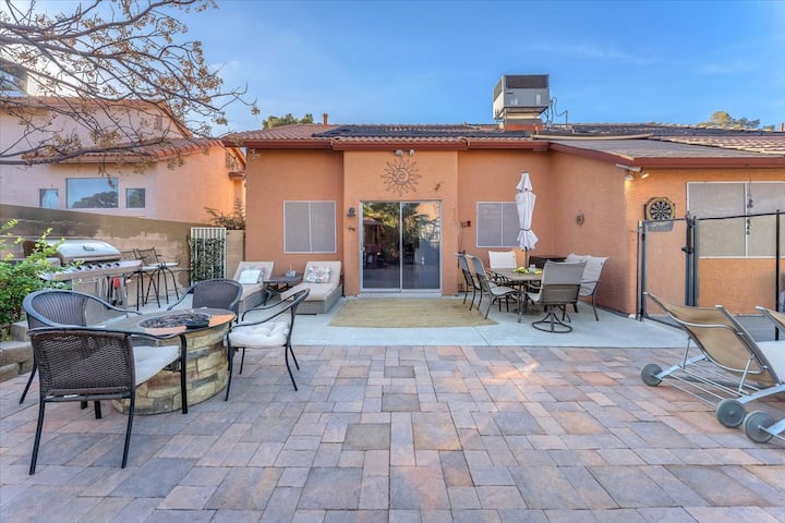 Beautiful 1 Story With Pool, Hot Tub, Patio & Bbq - North Las Vegas, NV