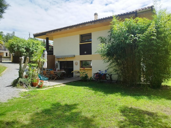 Large Appartement Avec 2 Chambres - Moliets-et-Maâ