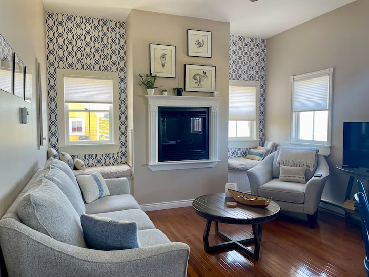 Cottage By The Sea - Caplin Cove Cottage Red - Bonavista