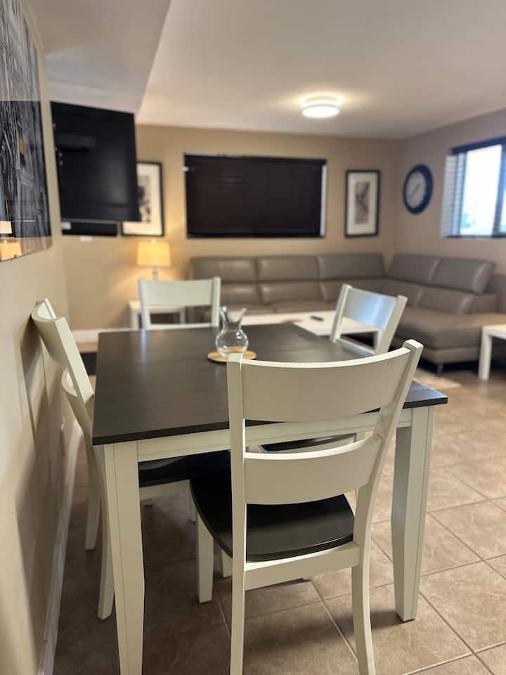 Spacious, Bright, Private Rental House - Dawson Creek