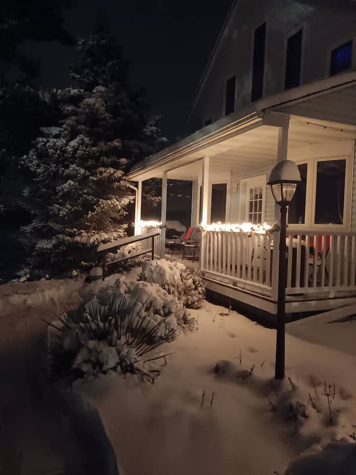 Robin's Roost - Ski Trip! - MacKenzie Center, Poynette