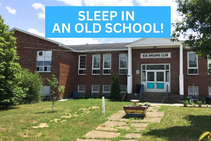 Stay In Old School 7 Min Moncton + 20 To Hopewell! - New Brunswick