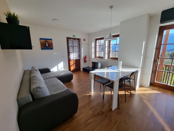 Apartments Pri Jakobu 1 Bedroom App (6 Prs) Stol - Kobarid