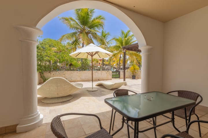 Poolside Escape At Fishing Lodge, Cap Cana - Punta Cana
