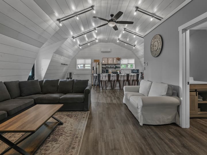 Modern Barn Stay Near Berlin-in Amish Country - Berlin, OH