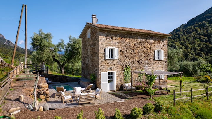 Maison En Pierre Authentique • Piscine • Nature - Corse