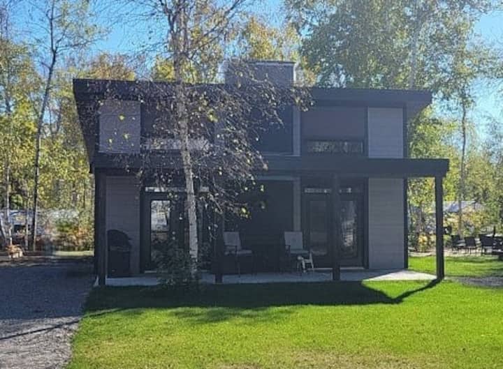 Chalet Du Bison - 150m De La Plage - Lac St-jean - La Tuque
