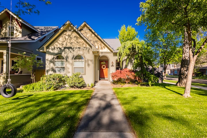 Entire House W/ Hot Tub In Hyde Park - North End - Boise, ID