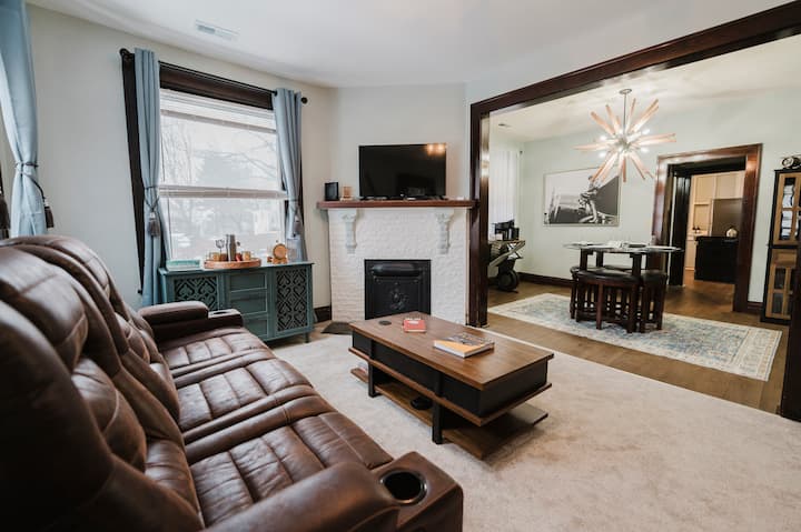 A. Earhart, K-q Beds, 2 Patios, Walk Benedictine - Lewis and Clark State Park, Rushville