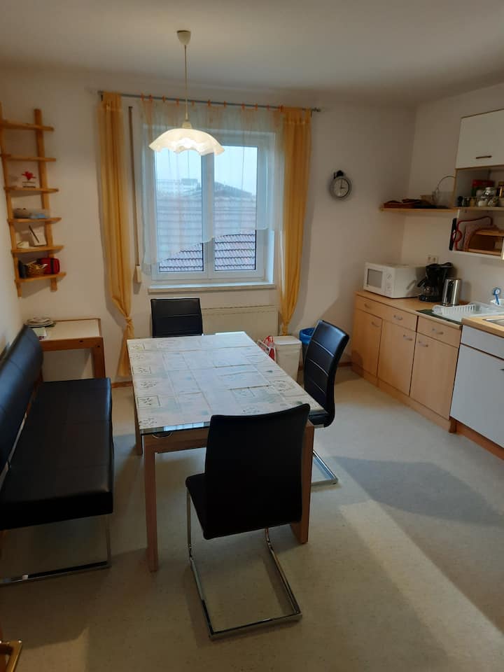 3 Schlafzimmer + Balkon In Ruhiger Stadtrandlage - Linz