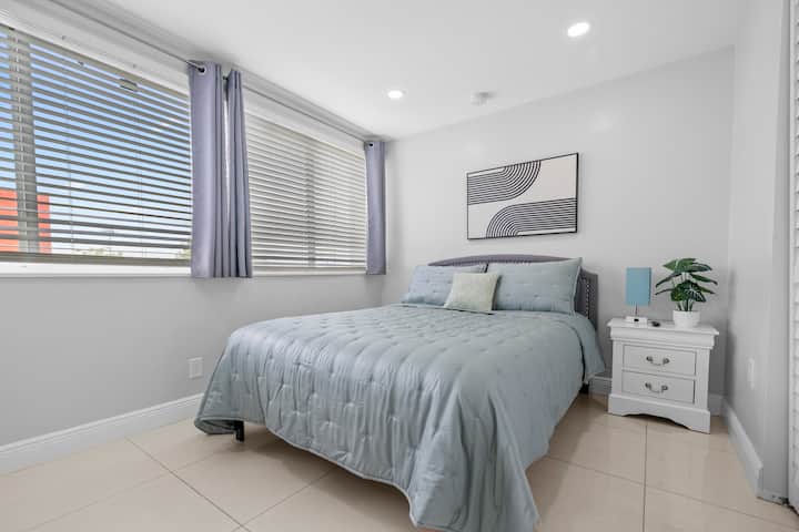 Comfortable 2 Bedroom Apt- In The Heart Of Miami - University of Miami, Coral Gables