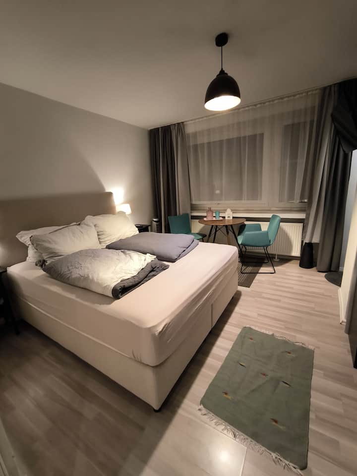 Most Central Mini-studio Near Barbarossaplatz - Köln