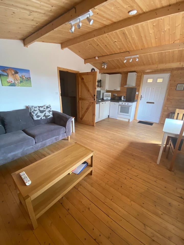 South Downs Cabin Near Goodwood - Sunset Views - Petersfield