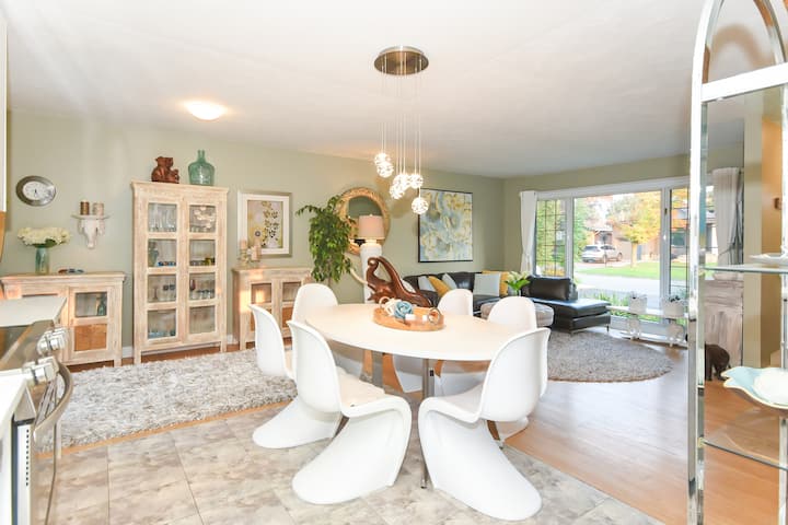 Sleeping With Elephants-ottawapoolstaycations - Ottawa