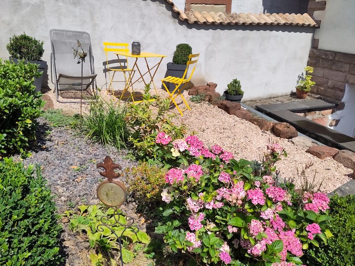 Appartement Avec Terrasse – Idéal Pour Affaires - Saarbrücken