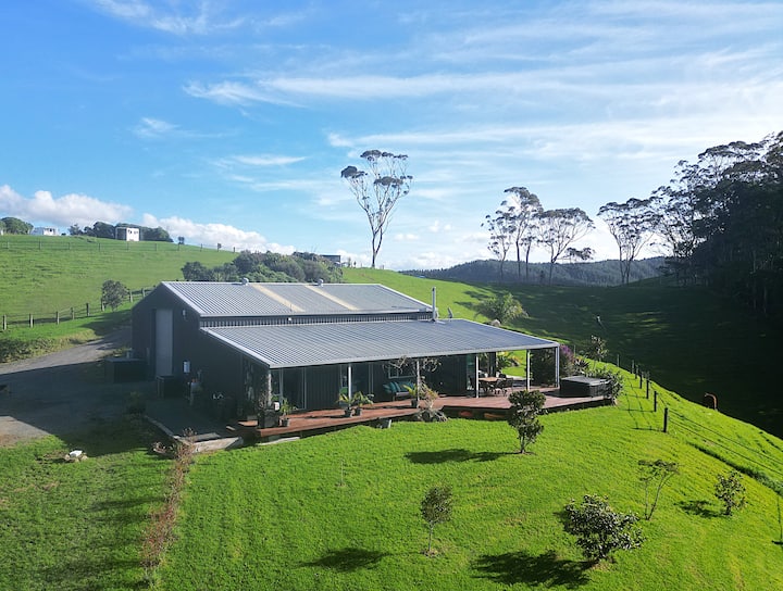 Green Peaceful & Private With Stunning Rural Views - Bay Of Islands