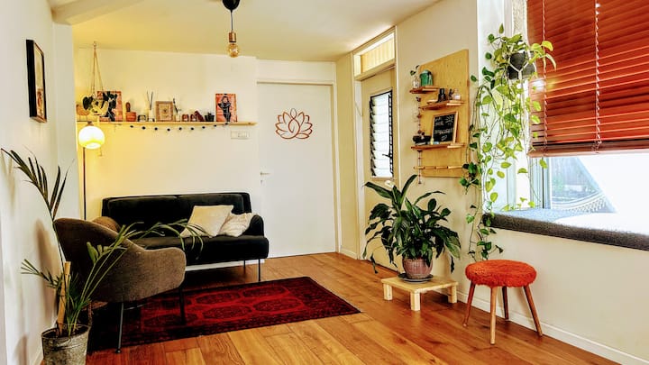 The Place - Vintage, Cozy, 5min To The Beach - Israel
