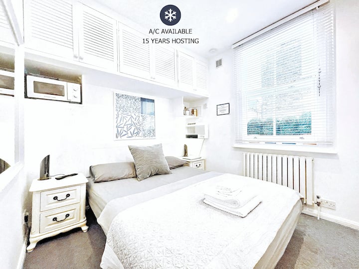 A Self Contained Compact Ensuite Unit 400+ Reviews - The Strand - London