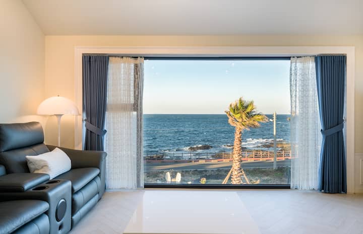 Beachfront Dolphin Spot| Ocean View Pool| 6 Guests - 제주특별자치도