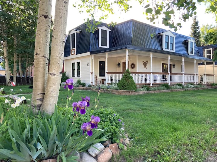 Charming, Stylish, Mountain Chic Monthly Rental - Crested Butte, CO