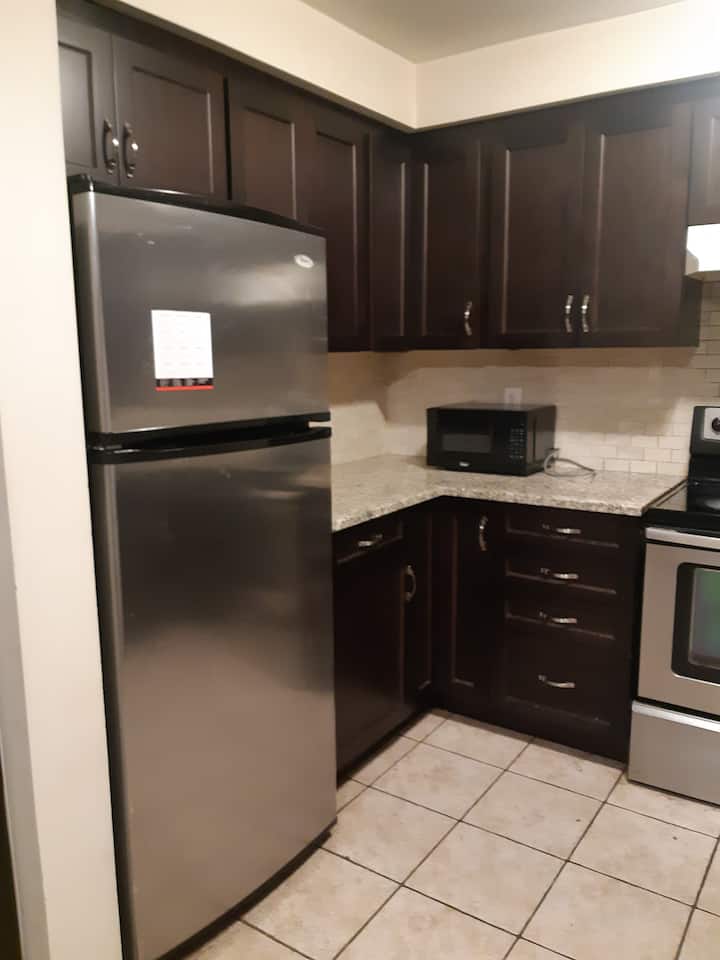 House For Rent Near Pearson Airport - Brampton