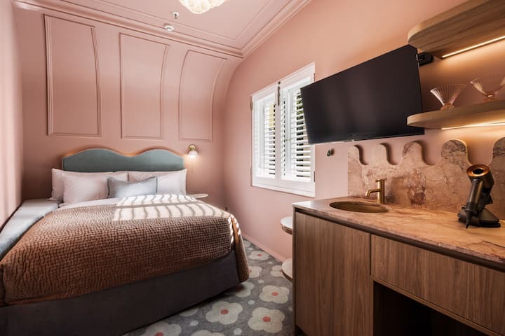 Petite Double Room - Manly