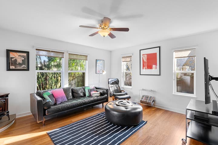 Spacious 2 Story Home Near Alberta - Portland, OR