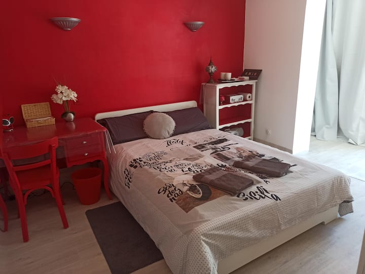 Chambre Pour 1 Personne.non Fumeur - Vitrolles