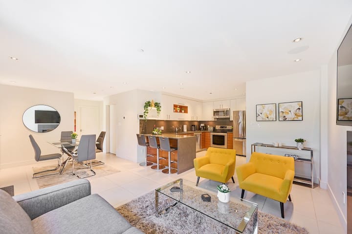 Beautiful Modern Suite Steps To The Beach - Horseshoe Bay