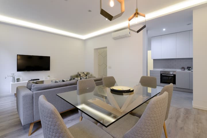 Modern Flat In The Heart Of Madrid - Madrid