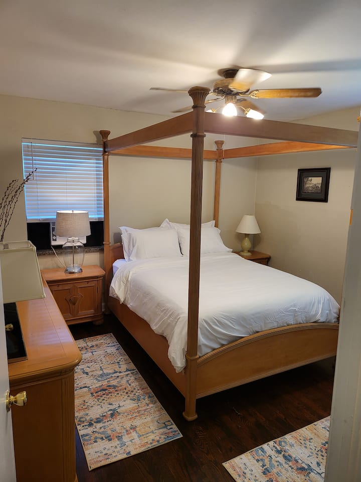 Easy Walk To Camc-2 Br Apt-pet Friendly - Charleston, WV