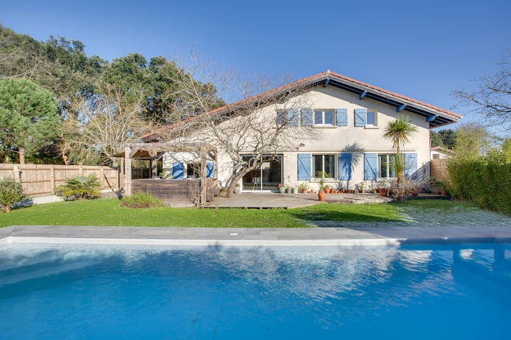 Villa Lihuni Pour 12 Personnes, Piscine Chauffée - Seignosse