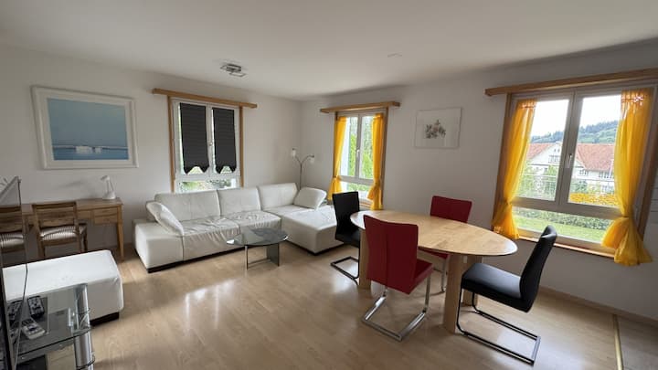 Sonnige Säntisblickwohnung In Hügeliger Landschaft - Cantón de Sankt Gallen