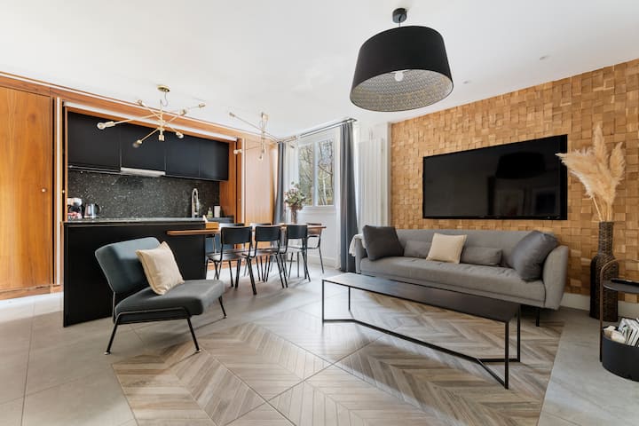 Eiffel Tower - 4 Bedrooms Air Conditioning - France