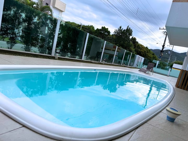 Piscina Aquecida O Ano Todo – 2 Dorms - Governador Celso Ramos