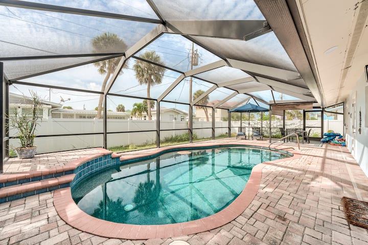 Plunge In The Pool At This Fort Myers Beach Home - Fort Myers Beach, FL