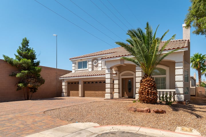 Las Vegas Home Minutes Away From The Strip!! - Las Vegas