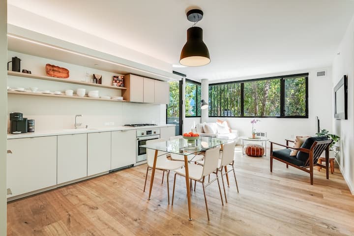 Hayes Valley- Sunny Modern Designer Condo - San Francisco, CA