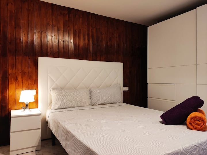 Habitación Privada Familiar Lleida Capital(sótano) - Lleida