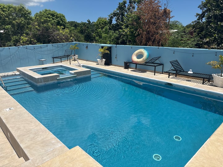 Dr13- A Rooftop View, Comfort & Event-ready Spaces - Negril