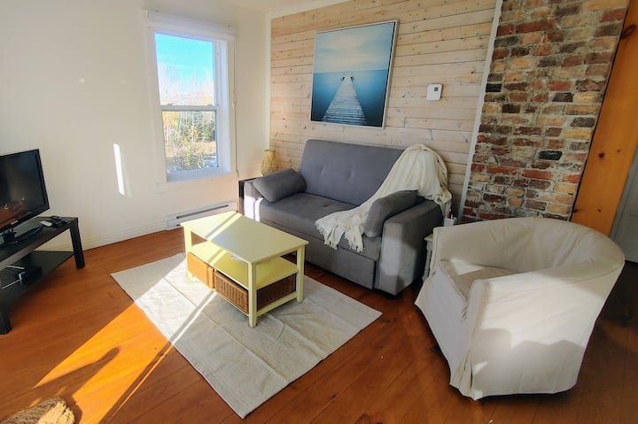 Le Nomade, Vue Sur Le Lac Et La Rivière - Lac-Mégantic