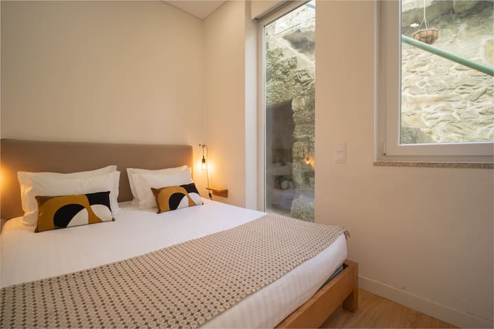 Lovely Spacious Apartment With Shared Garden - Porto